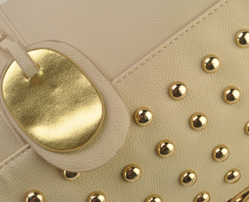 Rivets Decoration Women Handbag (beige) on Luulla